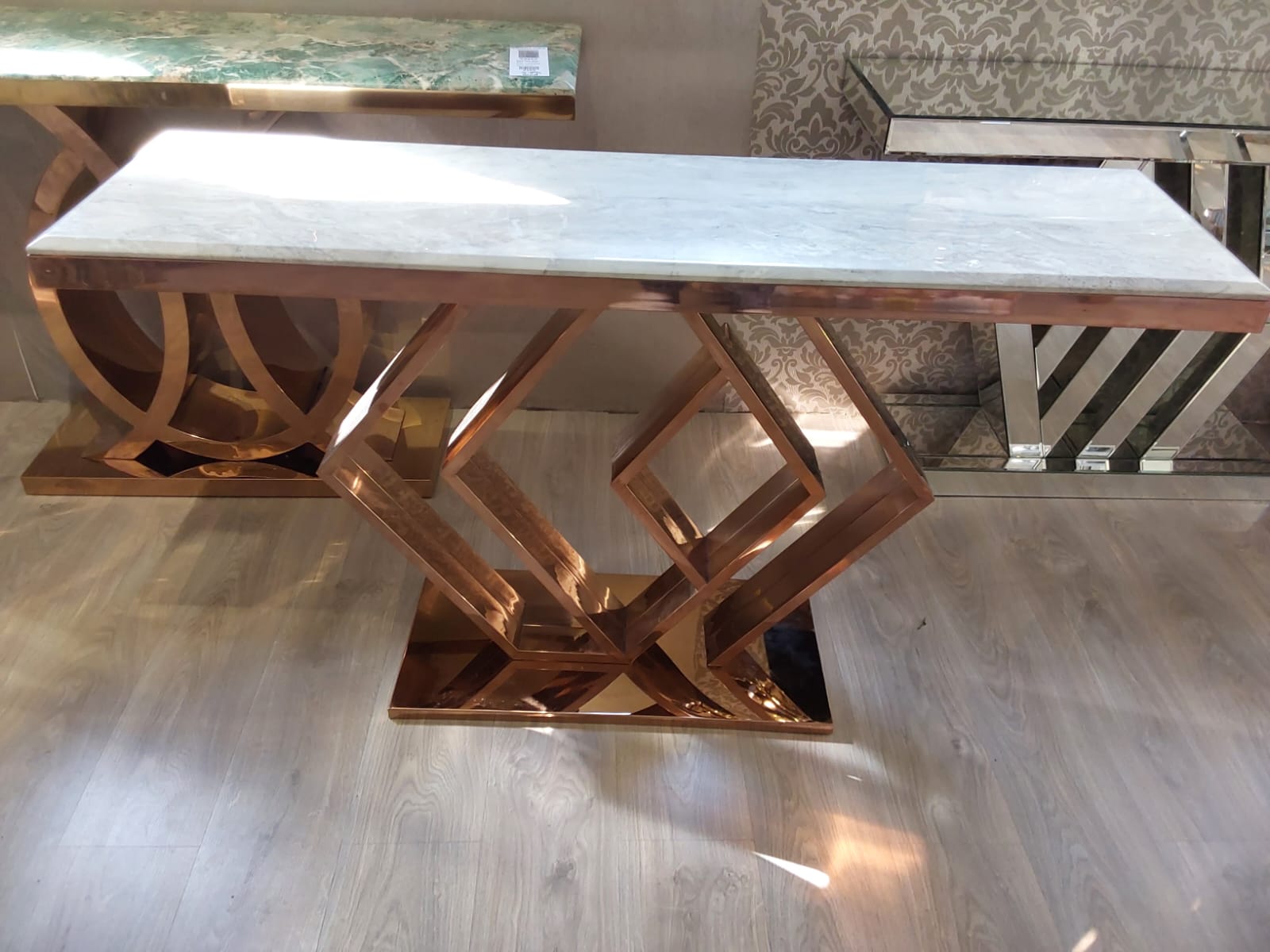 Serilda Server Table – WOD